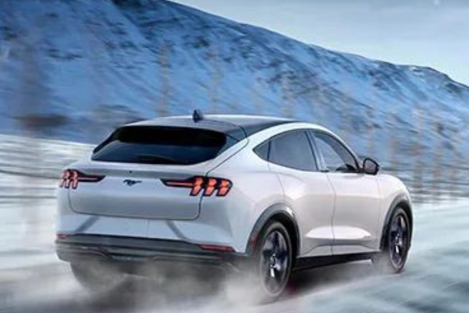 Blog: Top Tips For Driving An EV In Snow | XLCR Vehicle Management Ltd